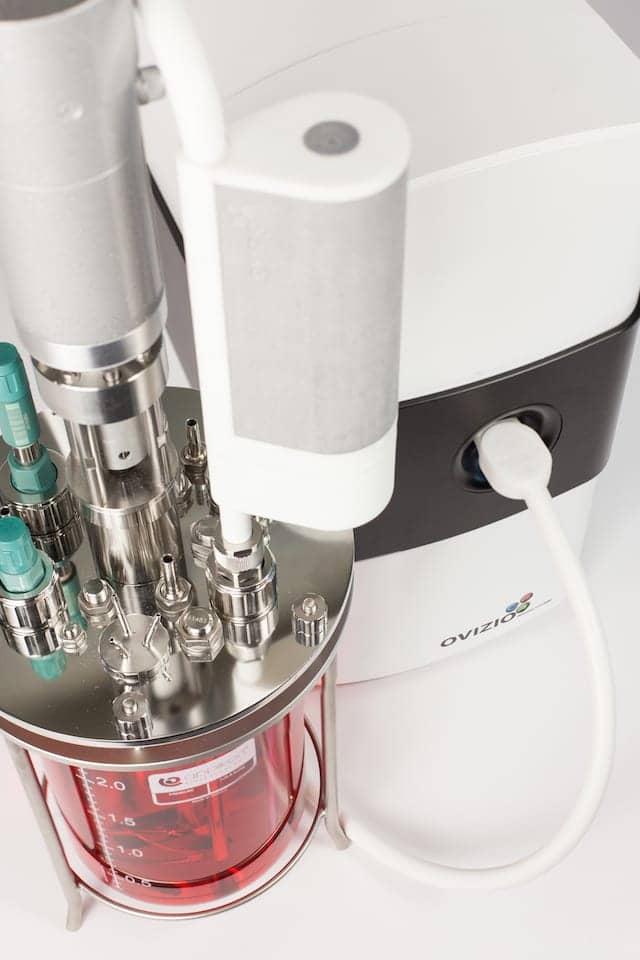 Microscope Monitors Cell Viability in Real Time | Clinical Lab Products